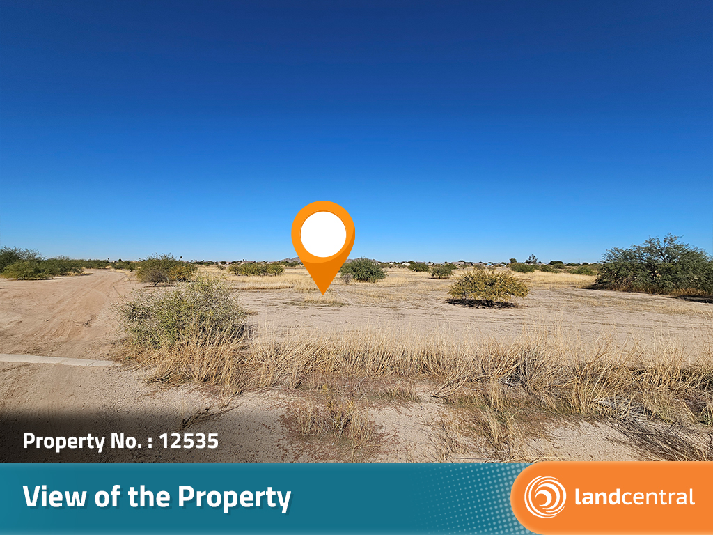 Three separate lots being sold together in an amazing growing town3