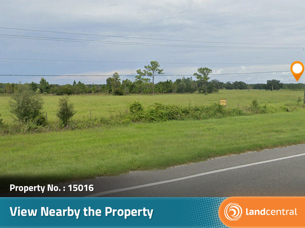 Over an acre of beautiful, secluded property just outside of town10