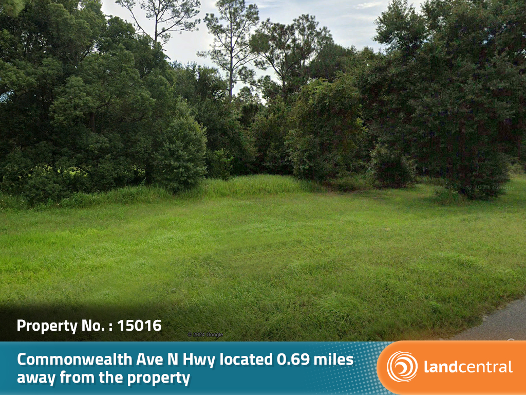 Over an acre of beautiful, secluded property just outside of town6