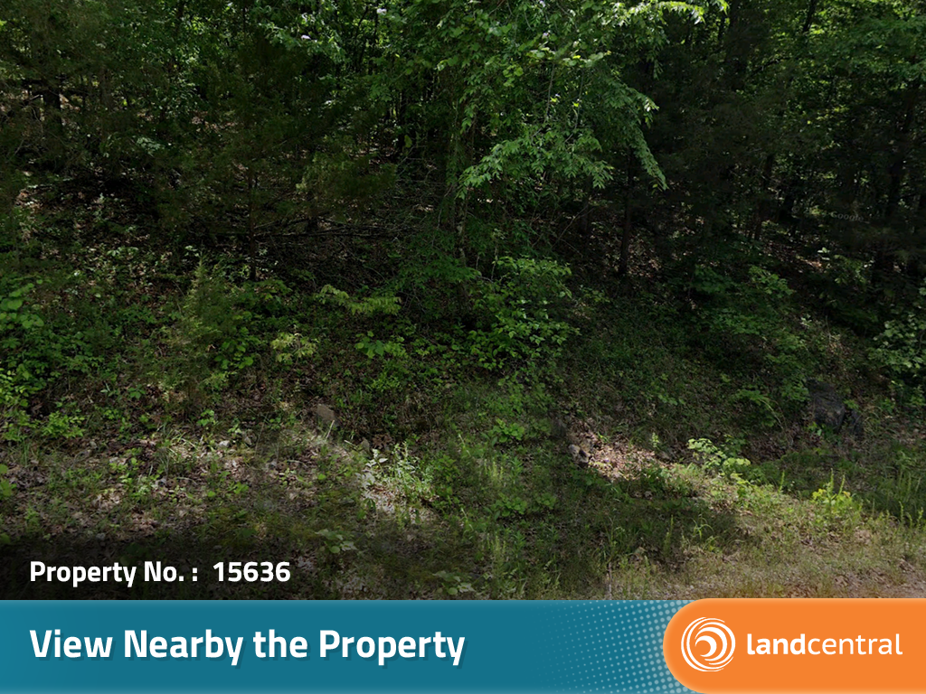 Beautiful property with only a few homes scattered nearby9