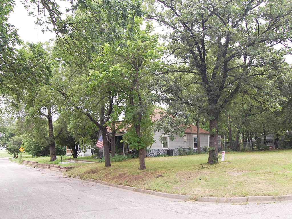 Spacious Corner Lot in Family Friendly Community1